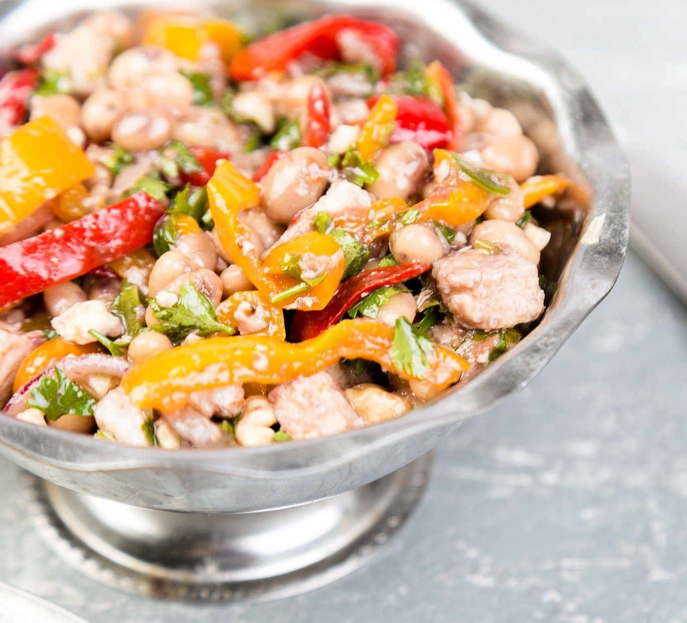 White Bean & Veggie Salad - GENMAG